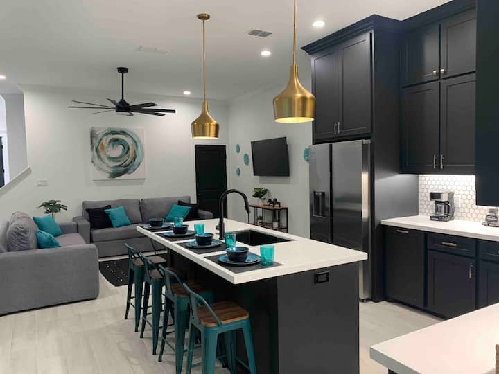 2024 New Construction 4 Bedroom Townhouse - Corpus Christi, TX