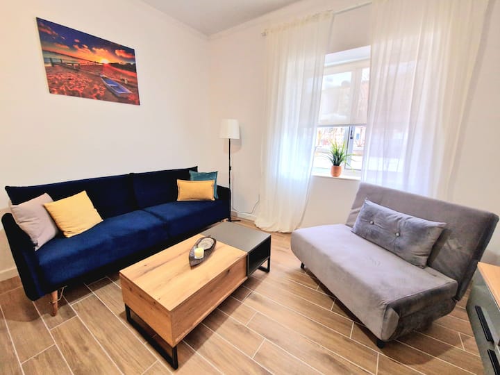 Rafaela Sea
Modern City-central Apartment - Sarandë