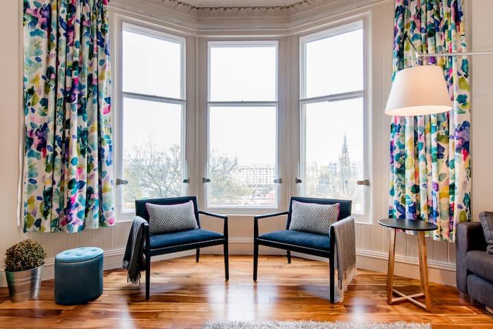 Vibrant Flat With Fantastic Views By The Royal Mile - Edimburgo
