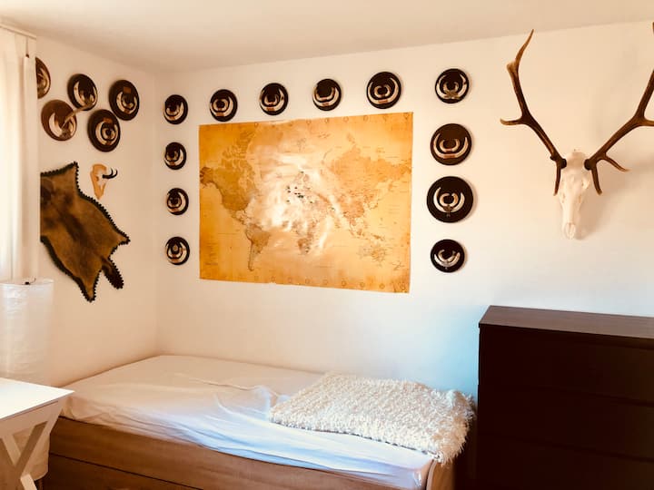 Room With Own Bath & Entrance - Fair Is Close - Eschborn
