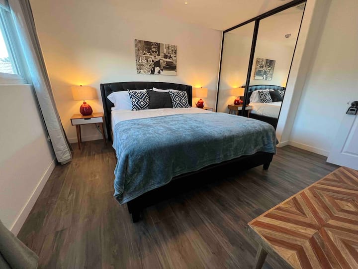 Room#4: Your Private Room W Private Bath, Tv+pool - Cathedral City, CA