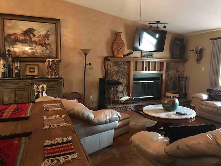New To Ruidoso ,This Beautiful Family Cozy Cabin - Ruidoso, NM