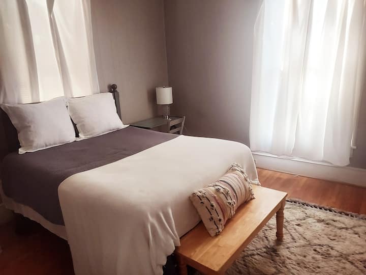 Private Entry /Room& Bathroom Suite/ Kitchen - Morganton, NC
