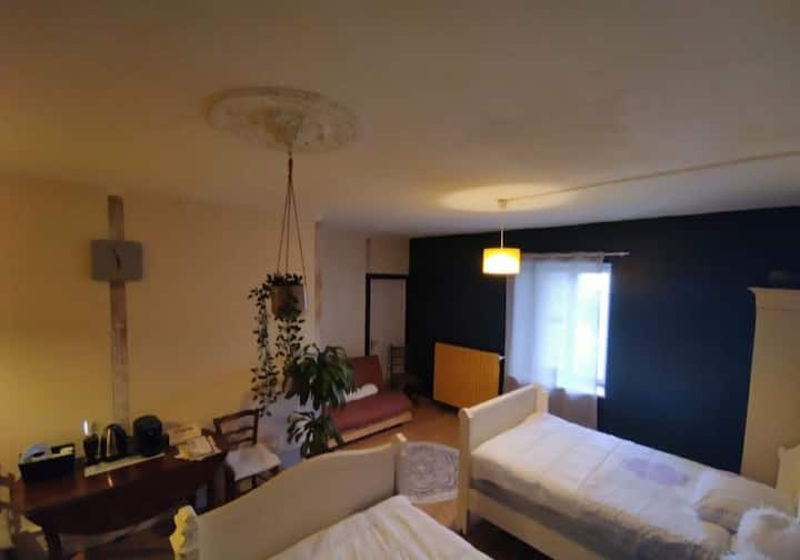 Charmant Logement Dans Petit Village Jurassien - Lac de Vouglans