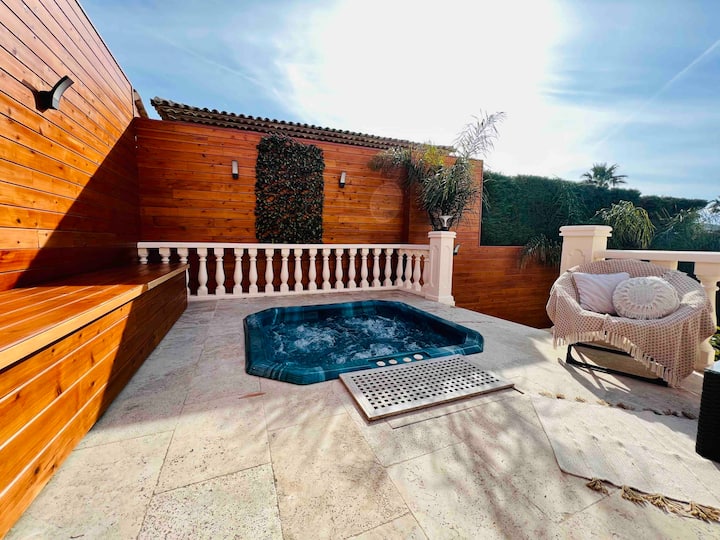 Magnifique Villa Avec Jacuzzi, Plage 15 Min à Pied - Sainte-Maxime
