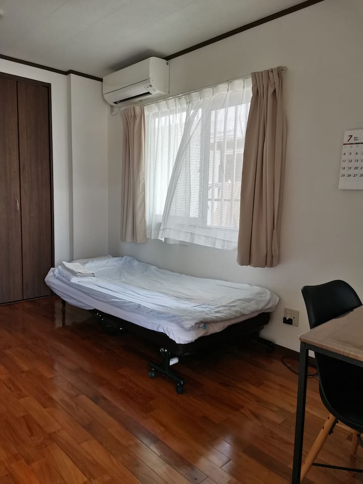 離島桟橋まで歩いて15分、サザンゲート近く　 [Free Wifi] Guest Room Aqua - Ishigaki