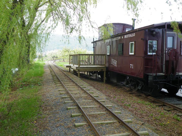 Puddicombe Estate Country Caboose Farm Stay - Grimsby