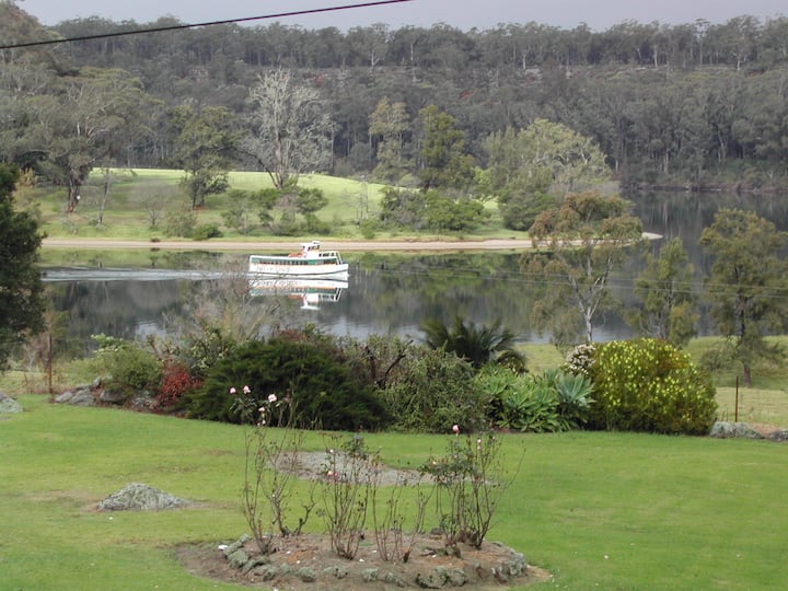 Cottage At Shoalhaven Lodge, Absolute Waterfront - Nowra