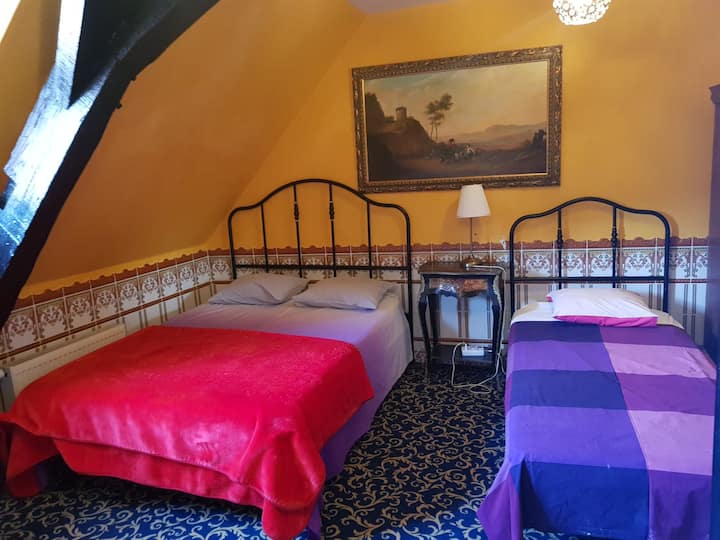 Hotel Mozart - Room Triple With Breakfast - Brussels