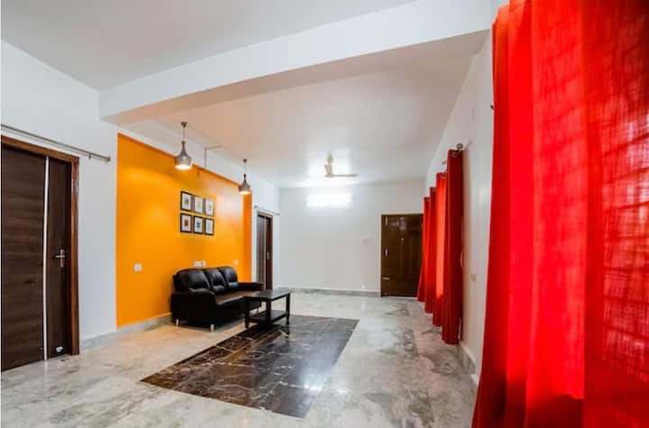 The Cornerhouse ~ 6 Bedroom Fully Furnished Villa - Bhubaneswar
