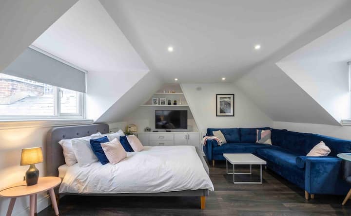 Aquila Town Studio - Central & Trendy - Jersey