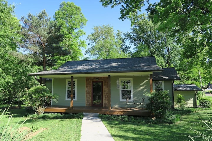 The Ideal 1 (Now 2!) Bedroom Home - Knoxville, TN