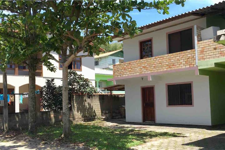 Sombra E ÁGua Fresca
(ÓTima Localização) Bi01 - Garopaba