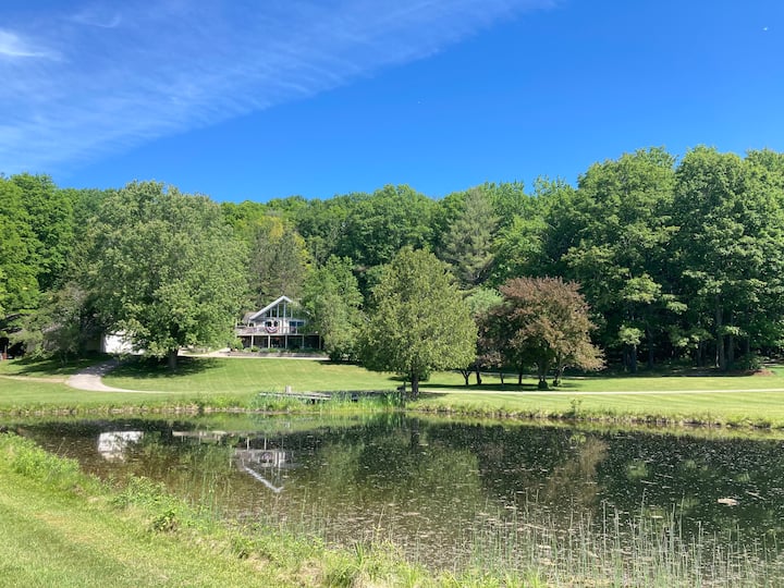 Dreams & Streams Retreat 4 Min To Boyne Mountain - Boyne City, MI