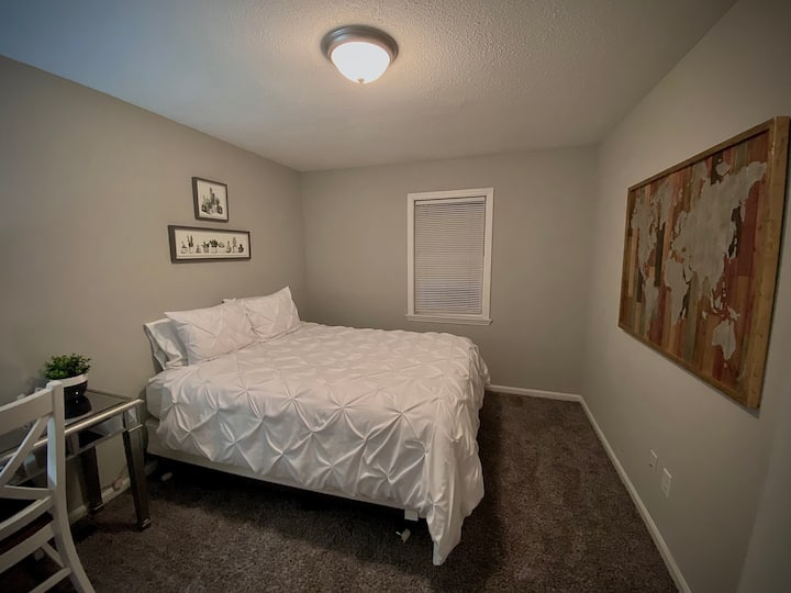 One Private Bedroom, Great For Game Day! - Tuscaloosa