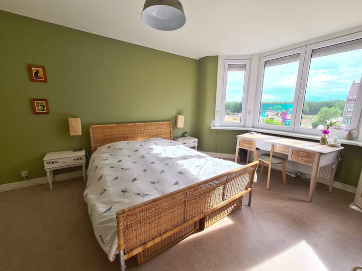 Chambre Confortable Avec Salle De Bain Privée - Boom