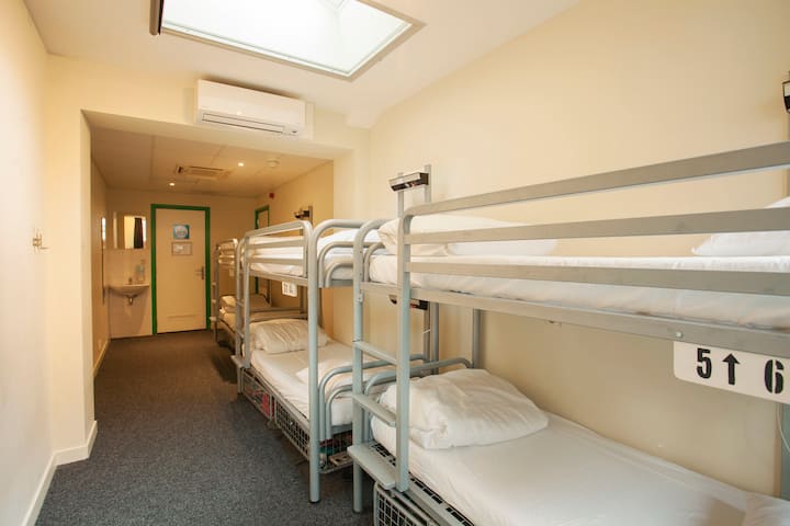 Private 6 Bed Ensuite Room - 
