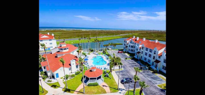 North Padre Beach Condo Ocean/pool/hotub/pond View - Corpus Christi, TX