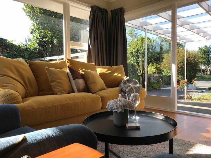 Family Home, Ideal For Relocations, Pets Welcome! - Christchurch