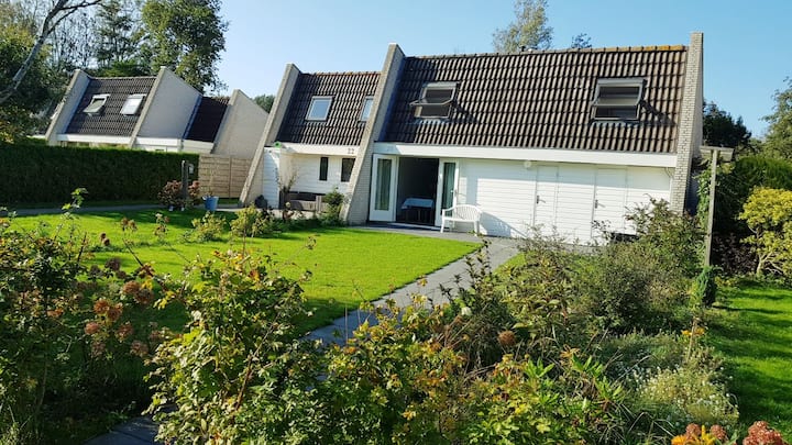Gezellig En Comfortabel Huis Aan De Zeeuwse Kust - Burgh-Haamstede