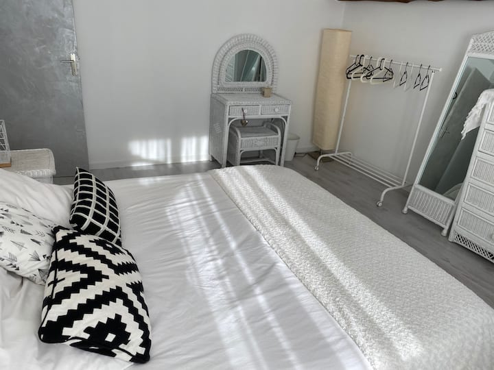 Chambre Famille Dans Jolie Fermette - Montbrison