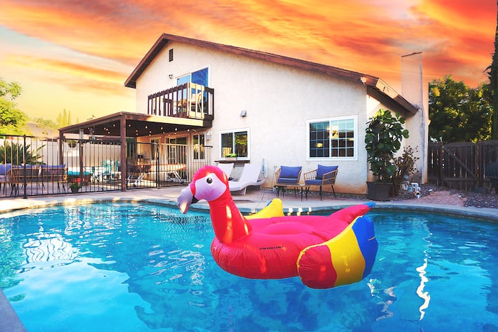 Safari Legoland Pool Resort - Escondido, CA