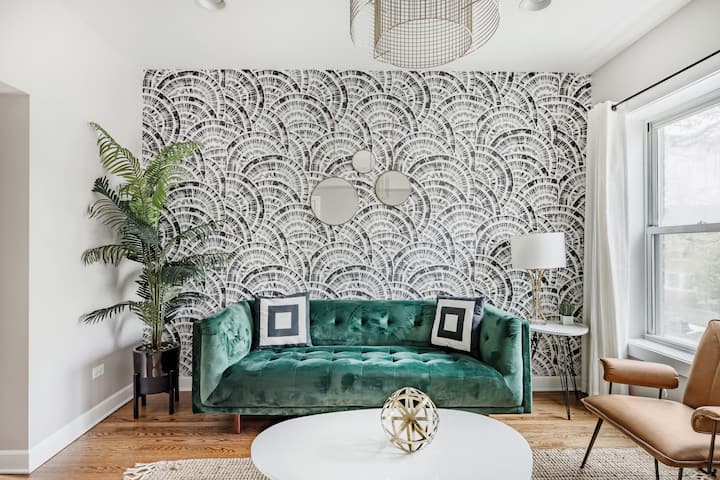 Stylish Chicago Apartment Near Public Transit - Chicago, IL