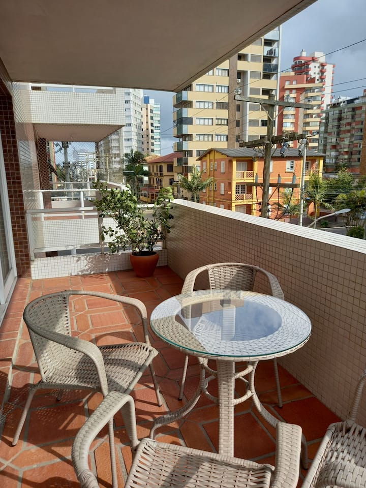 Três Dorm. Sacada, Vaga Dupla A 1 Quadra Do Mar - Torres