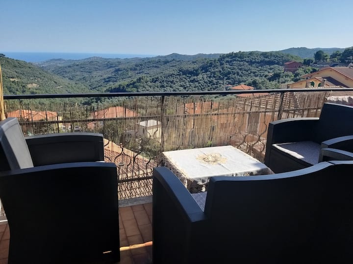 Joyful Holiday - 임페리아