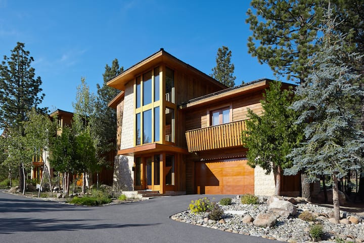 Obsidian Kestrel Model Home - Mammoth Lakes, CA