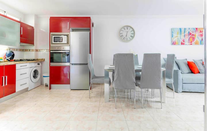 Apartment With Pool Next To Yumbo. - la Grande Canarie