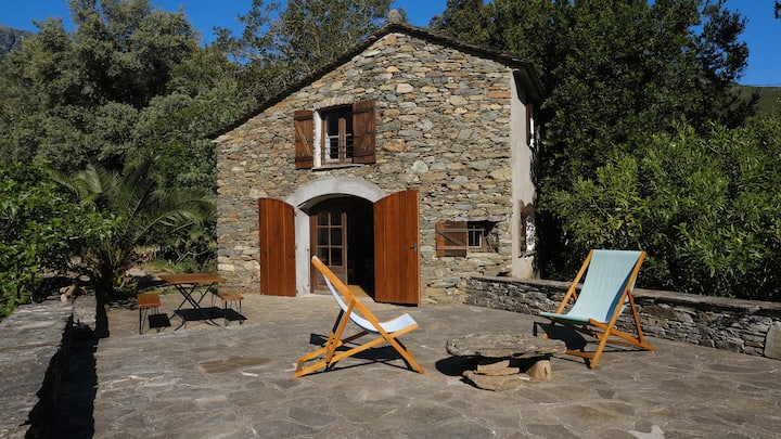 Le Refuge Sur La Rivière - Canari