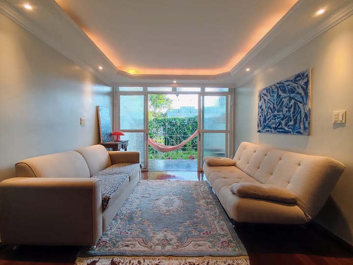 Casa Sartus: Estúdio De Yoga E Ofurô A Céu Aberto - Aéroport de Brasília – Presidente Juscelino Kubitschek (BSB)
