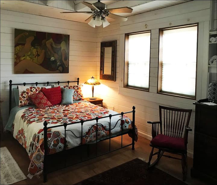 Quarry Cottage Guest House - Hermann, MO