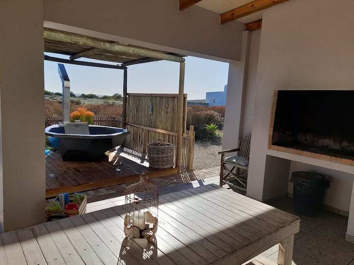 Ruby @ Camelot Cottages - Langebaan