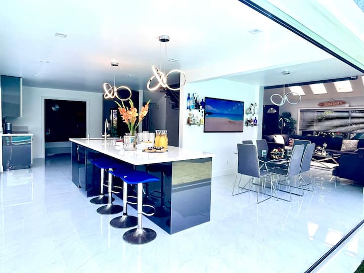 Beautiful Oasis In Playa Vista! - ホーソーン, CA