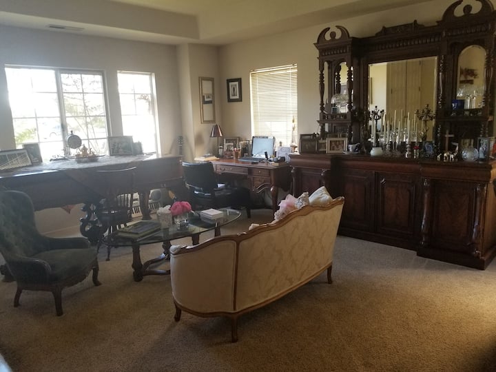 All The Comforts Of Home. - Salinas, CA