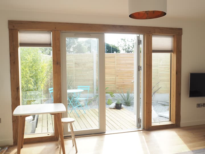 Stunning New Holiday Home With Garden. Carbis Bay - Porthminster Beach
