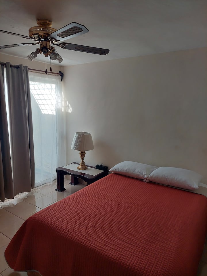Casa Bonita Con Excelente Ubicación - Saltillo