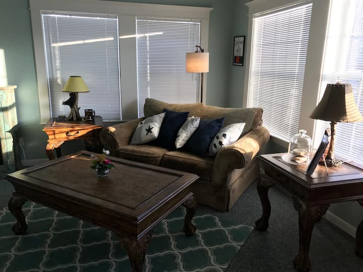 Cliffside B & B - Valdez, AK