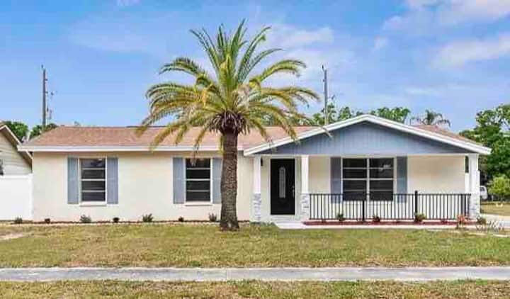 Central 4br Pool Home | Just 8 Miles To Beach - Bradenton, FL
