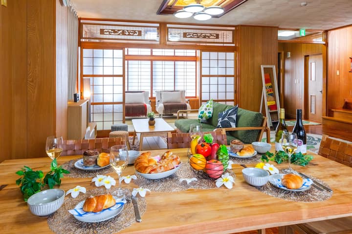 Guesthouse@american Village★6mins Walking To Beach - 宜野湾市