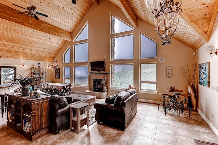 4 Bdrs Mountain Home Best Views Ski 30 Mins Den - Idaho Springs, CO