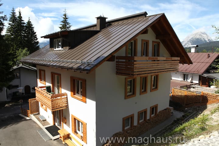Maghaus, Apartment 3, пятикомнатная квартира. - Seefeld