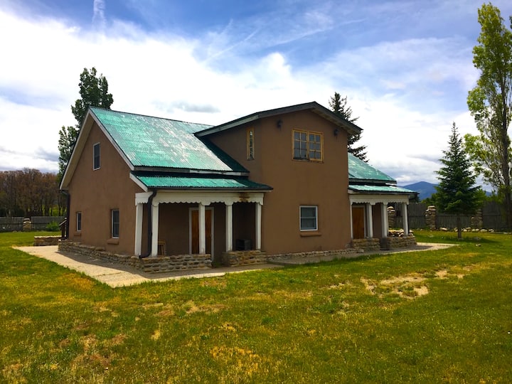 The Opus House - Peñasco, NM