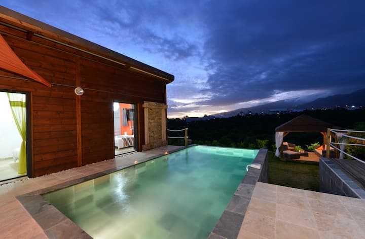 Villa De Standing, Vue Montagne, Piscine Chauffée - Saint-Pierre