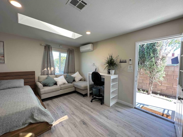 Magnolia Studio…entire Place, Private Access. - Lancaster, CA