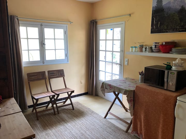 Chambre Au Calme Avec Terrasse Accès Indépendant - Aix-en-Provence