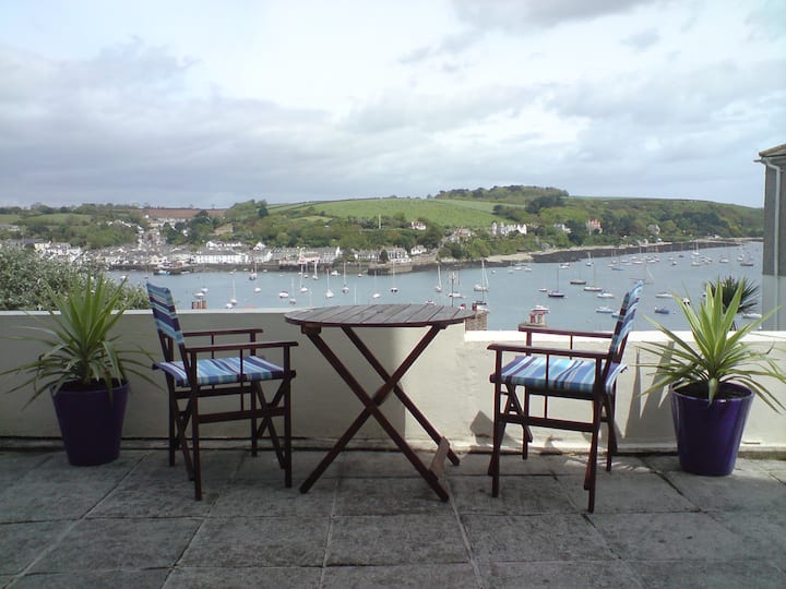 Family And Dog Friendly Apartment With Stunning Sea Views In Falmouth, Cornwall - Falmouth