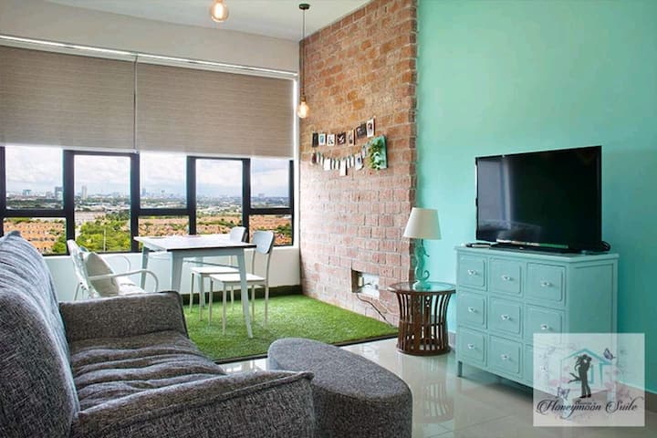 Annie's Honeymoon Suite @ Austin Regency - Johor Bahru